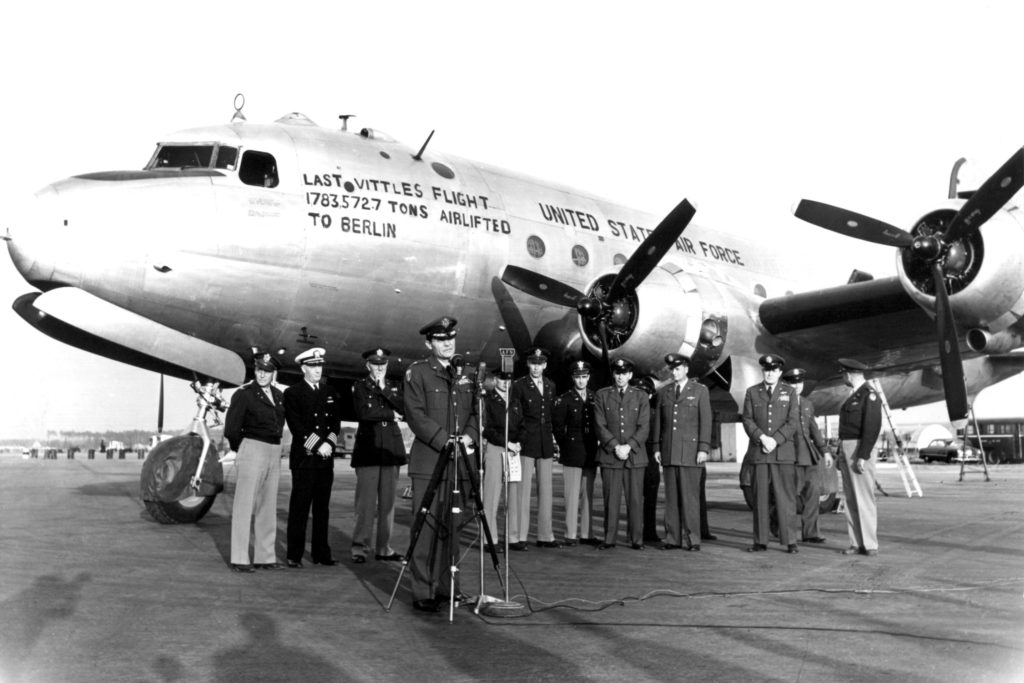 Airlift Berlin - last flight | HistoryNet