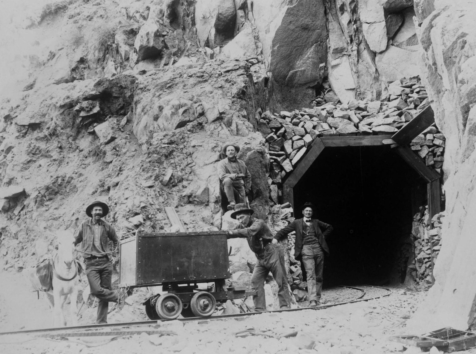 When Gold Mining Fueled a Decades-Long Blood Feud in California