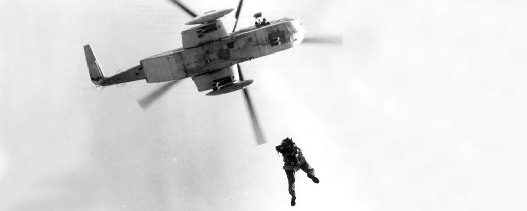 Pararescue Jumpers' Daring Rescue of Downed Fighter Pilot Deep Inside ...