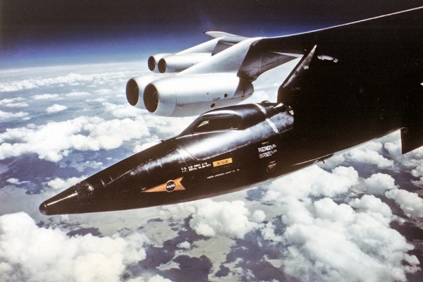 Across the Hypersonic Divide: Story of the X-15 Rocket Plane