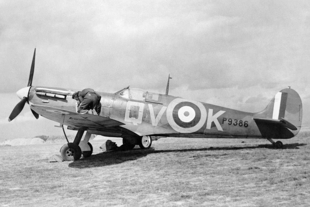 Airfix Spitfire Retool: Building a Battle of Britain Icon