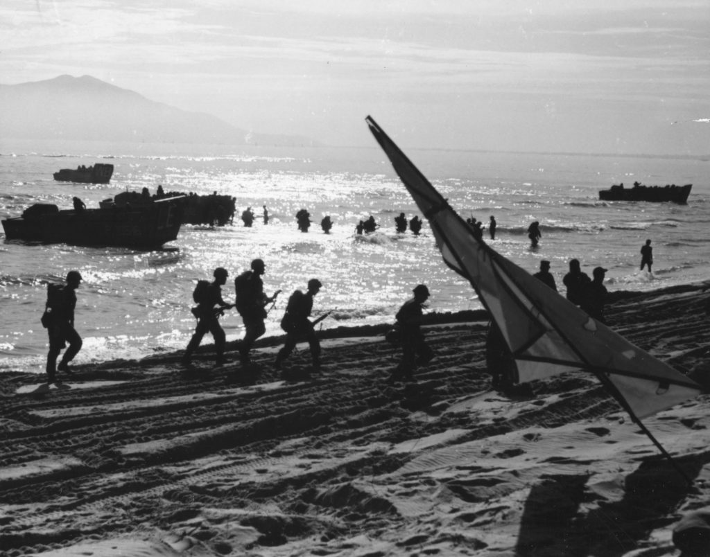 Marines Land In Da Nang, 1965 | HistoryNet