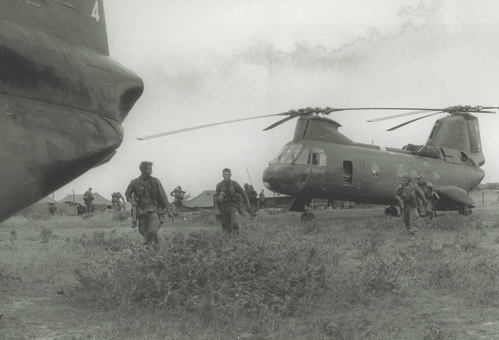 CH-46A Sea Knight choppers of Marine Medium Helicopter Squadron 262 ...