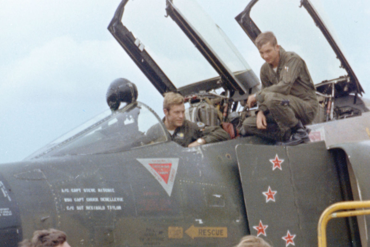 The First Air Force Ace of the Vietnam War Shot Down 2 MiGs in 2 Minutes