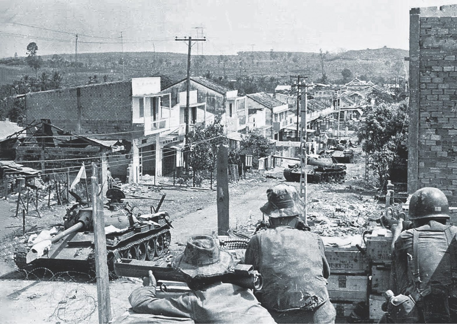 How 9th Cavalry Hueys Saved a Downed Crew at An Loc