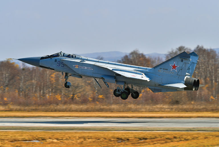 The MiG-25 Terrified the West Until a Defector Exposed Its True Nature