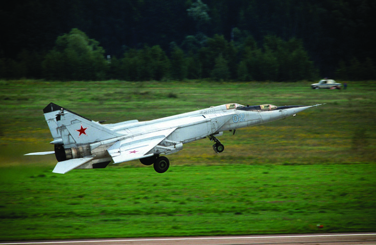 The MiG-25 Terrified the West Until a Defector Exposed Its True Nature