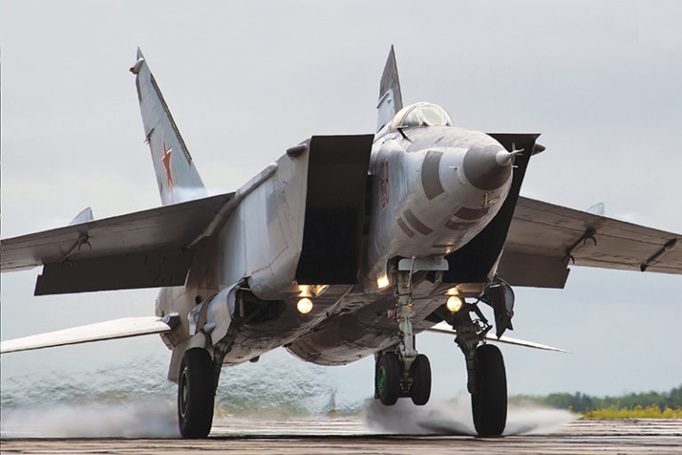 The MiG-25 Terrified the West Until a Defector Exposed Its True Nature