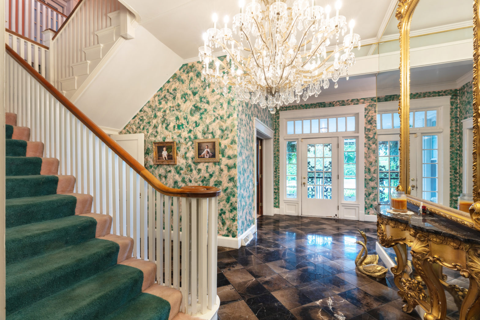 Colonel Sanders’ Home Is for Sale — With His Fried Chicken Recipe