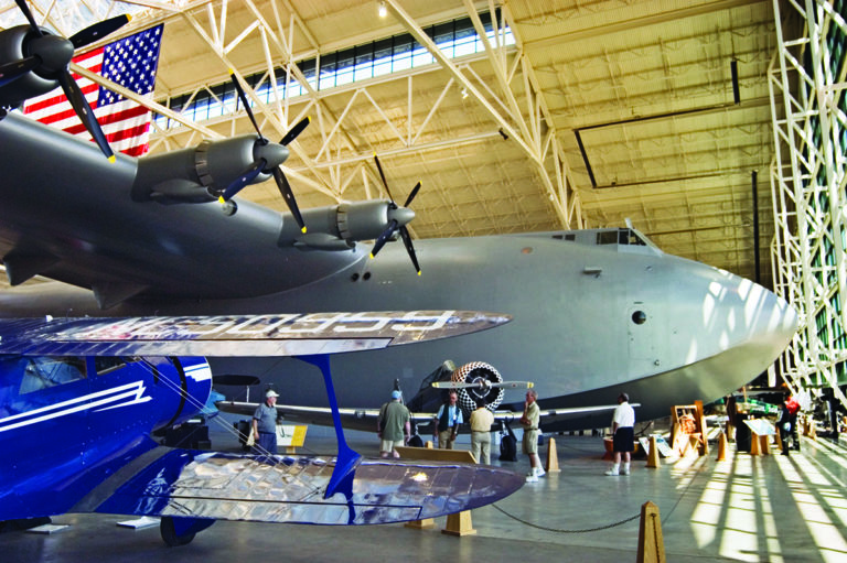 Why Howard Hughes Flew the Spruce Goose Only Once