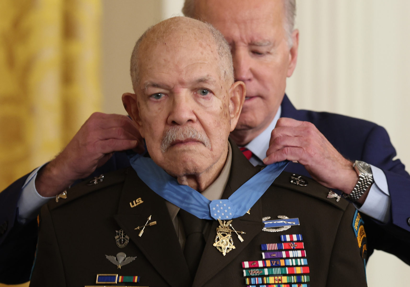 President Biden Awards The Medal Of Honor To Retired Army Colonel Paris ...
