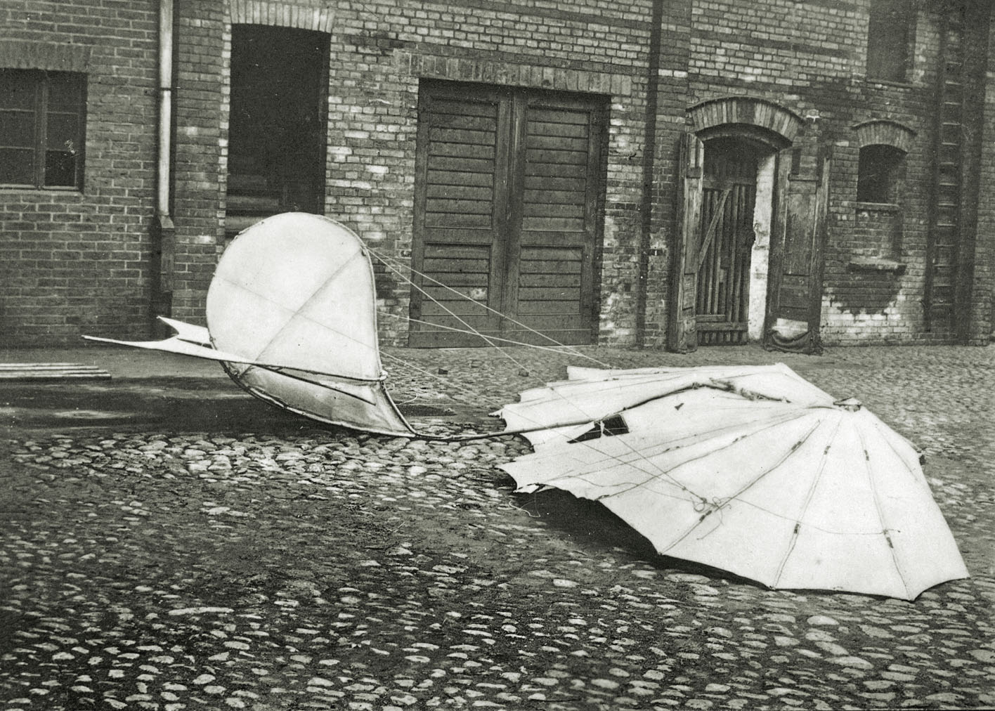 One Week Before This Pioneering Aviator's Tragic Death, An American ...