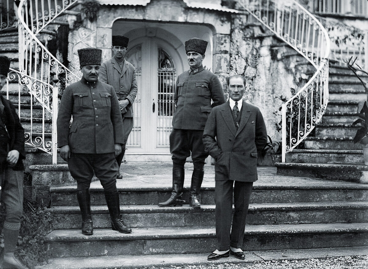 How Did Turkey—Completely Surrounded by Warring Powers—Remain Neutral ...