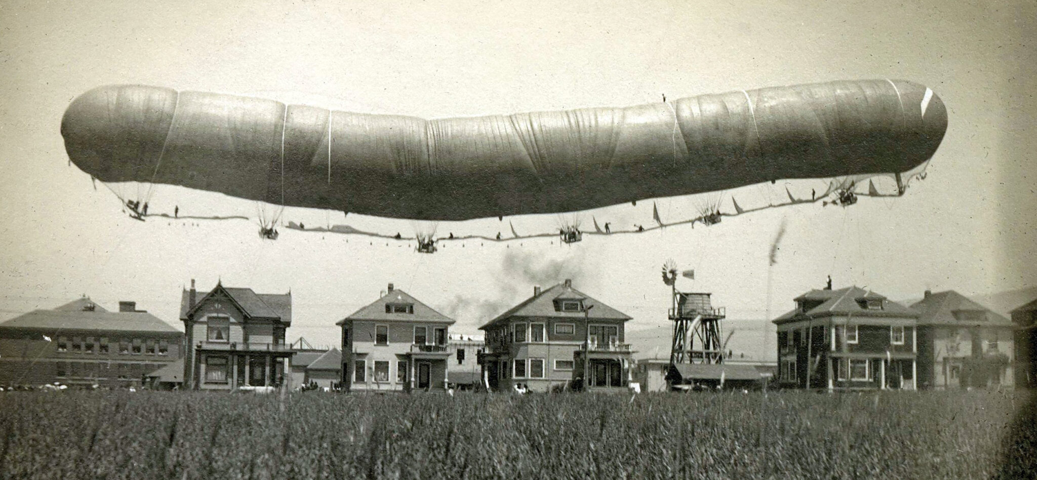 Was This Dirigible Builder a Stock-Swindling Grifter or a Deluded ...