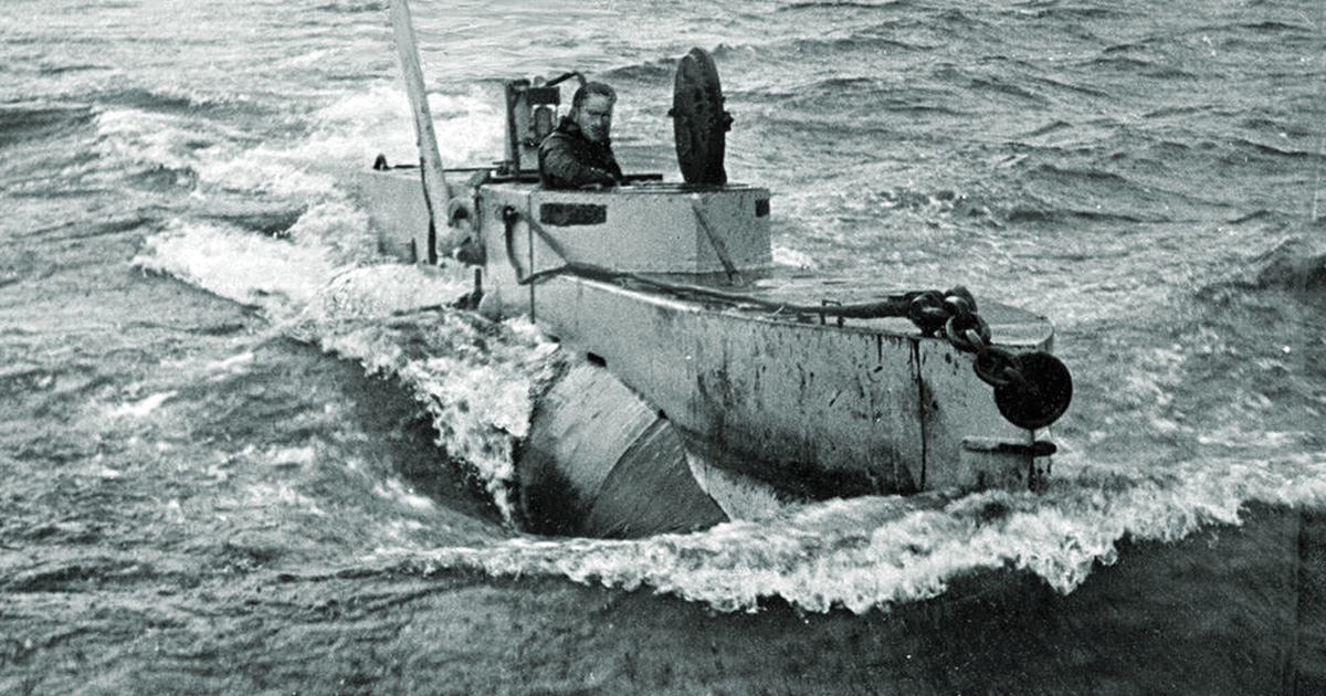 Midget Submarine 1/35 Biber Midget Submarine Italeri 5609