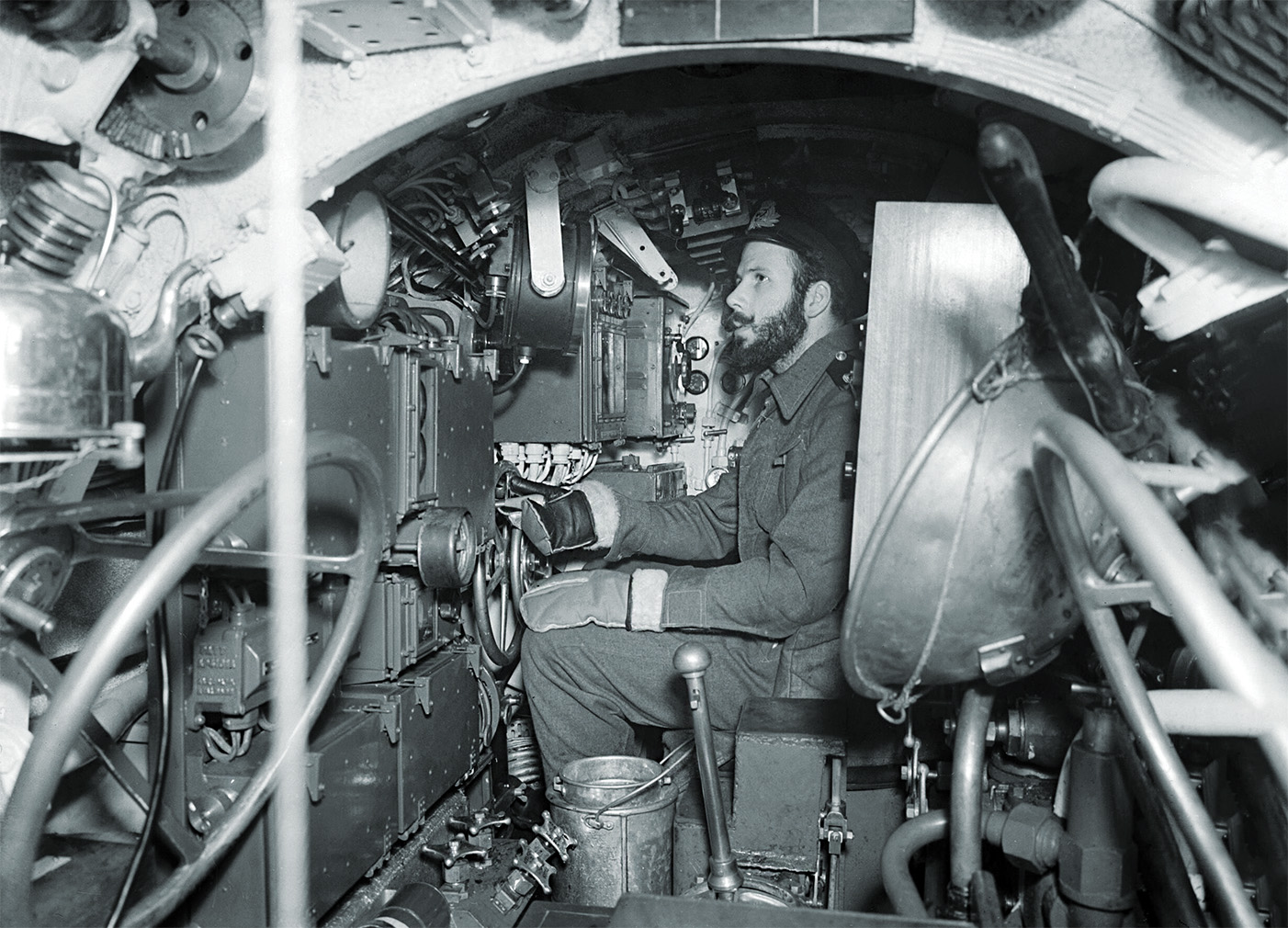 Using Tiny Submarines, These Men Sneaked Onto the Normandy Beaches ...